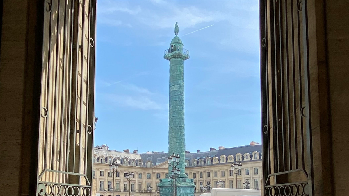 The history of the famous Place Vendôme - 58 Facettes